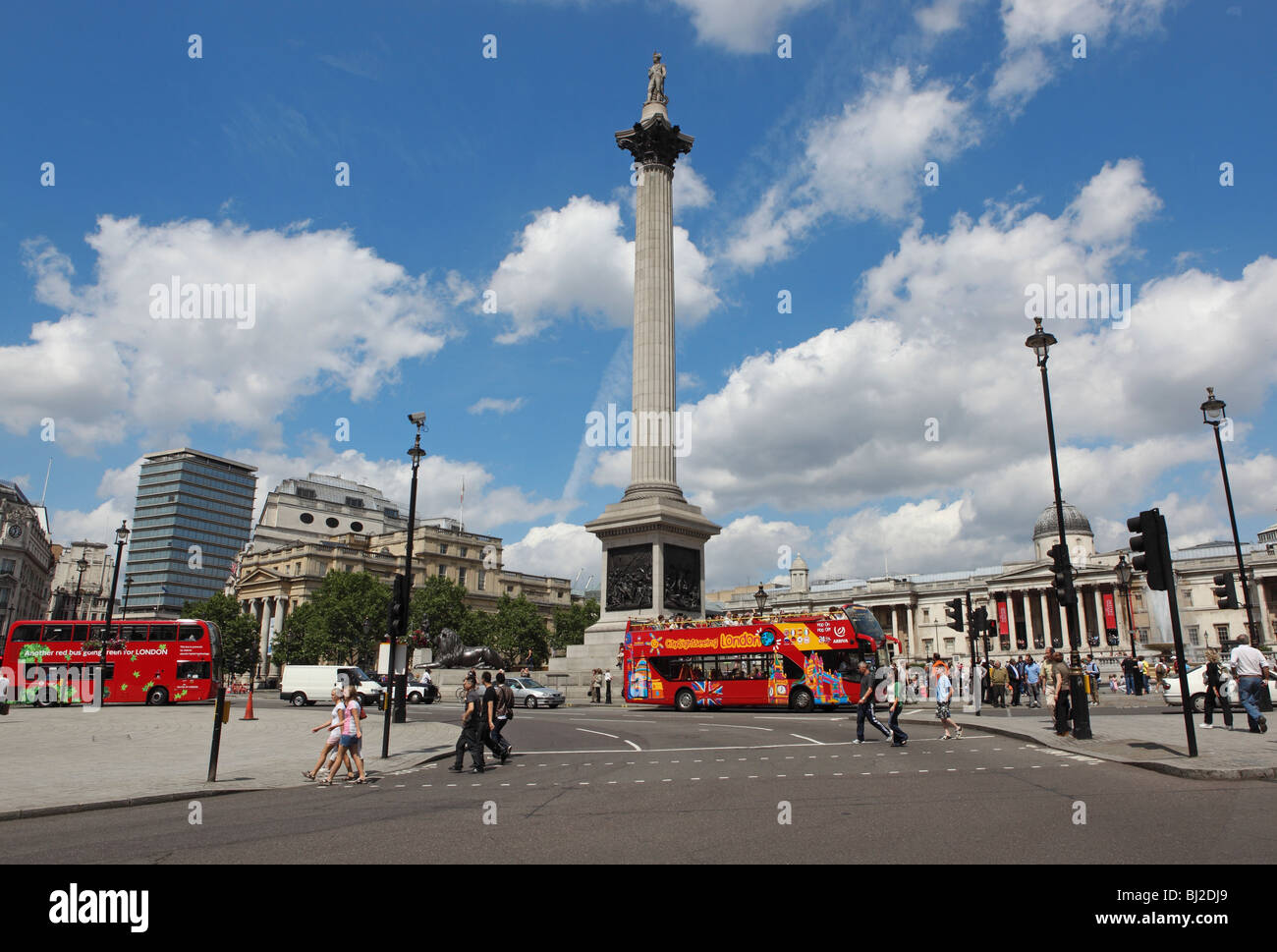 London squares hi-res stock photography and images - Alamy