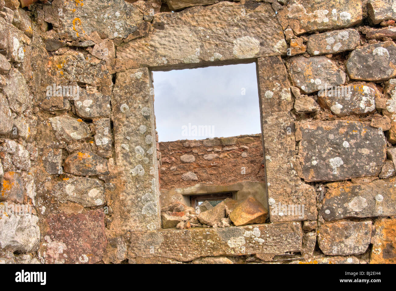 Glass window blocks bricks hi-res stock photography and images - Alamy