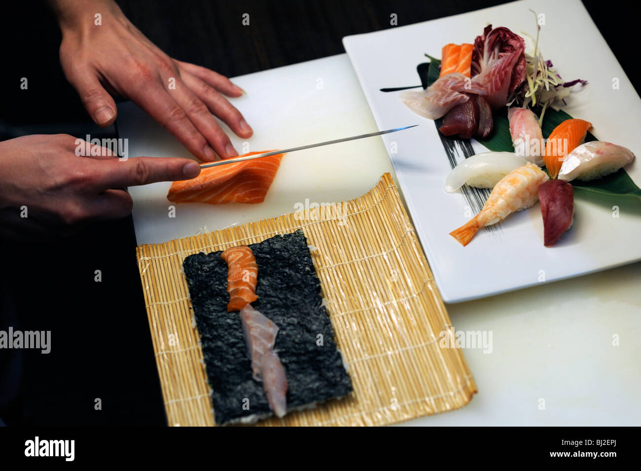 Japan chef sushi hi-res stock photography and images - Alamy