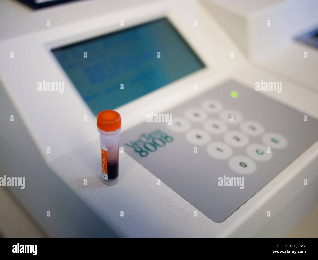 Vet Test 8008 Blood Analyser in a Veterinary Hospital Stock Photo - Alamy