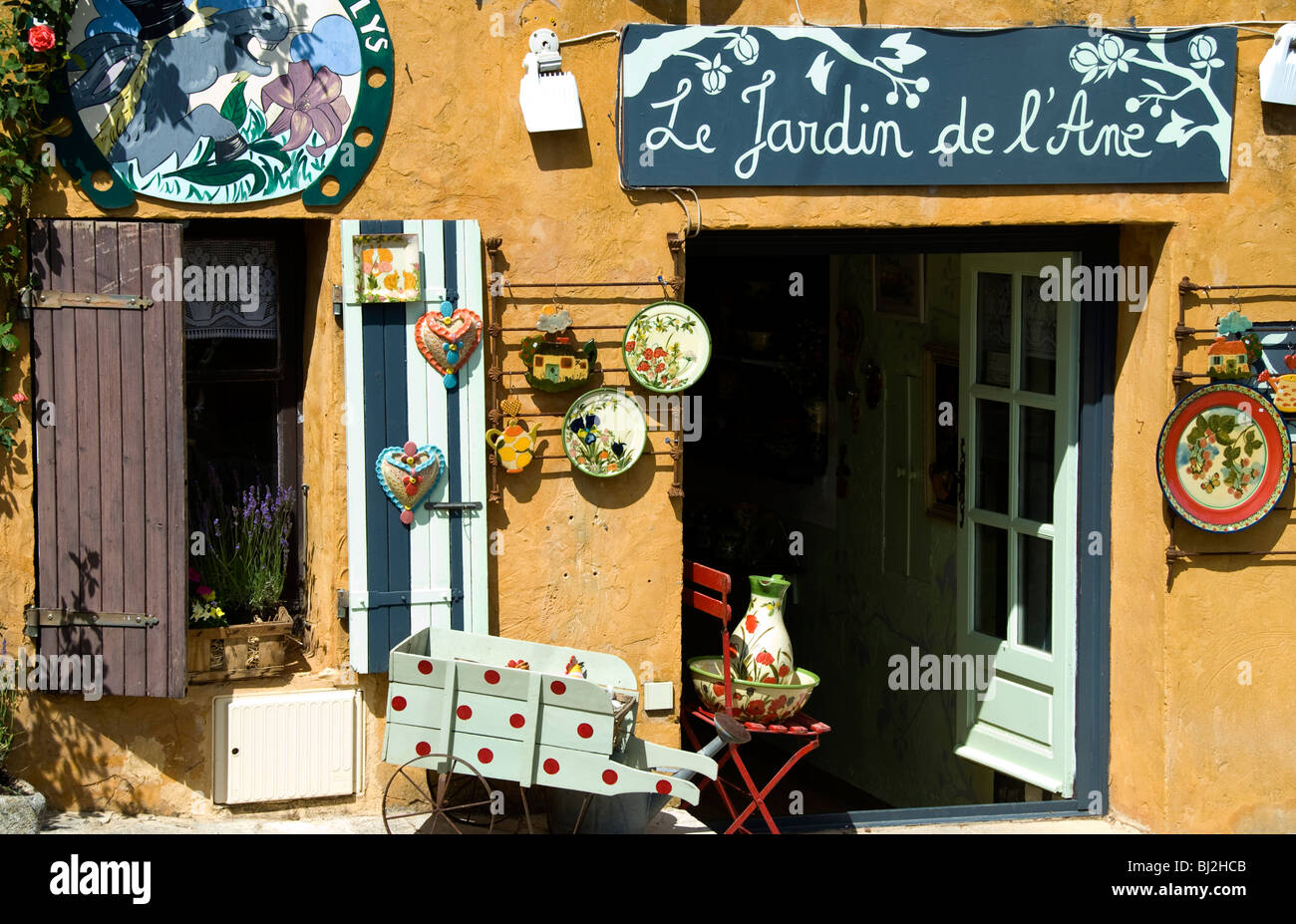 Luberon Provence Garden High Resolution Stock Photography and Images ...