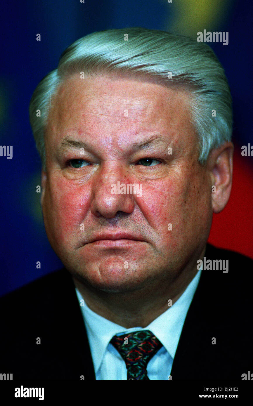 Russia president boris yeltsin left hi-res stock photography and images ...