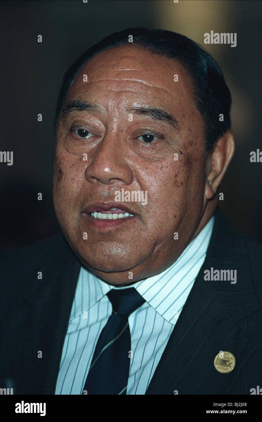 BARON VAEA OF HOUMA PRIME MINISTER OF TONGA 27 October 1993 Stock Photo ...