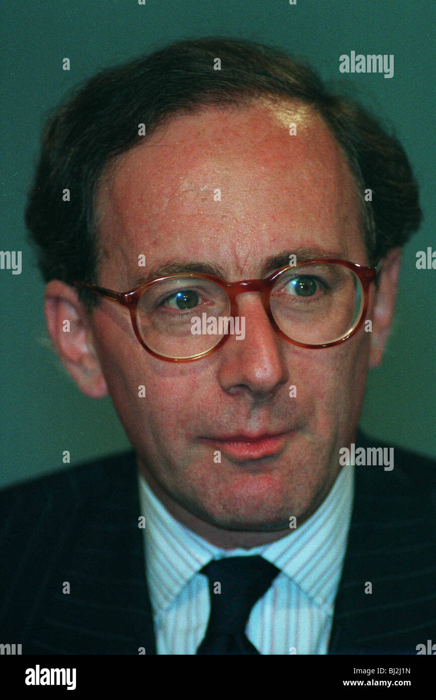MALCOLM RIFKIND MP SECRETARY.STATE FOR DEFENCE 05 December 1993 Stock ...
