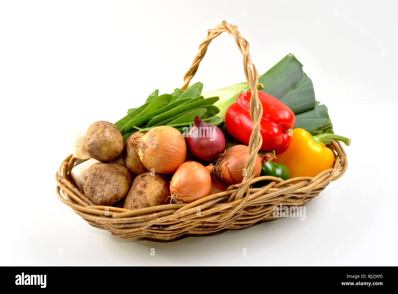 Vegetable basket hi-res stock photography and images - Alamy