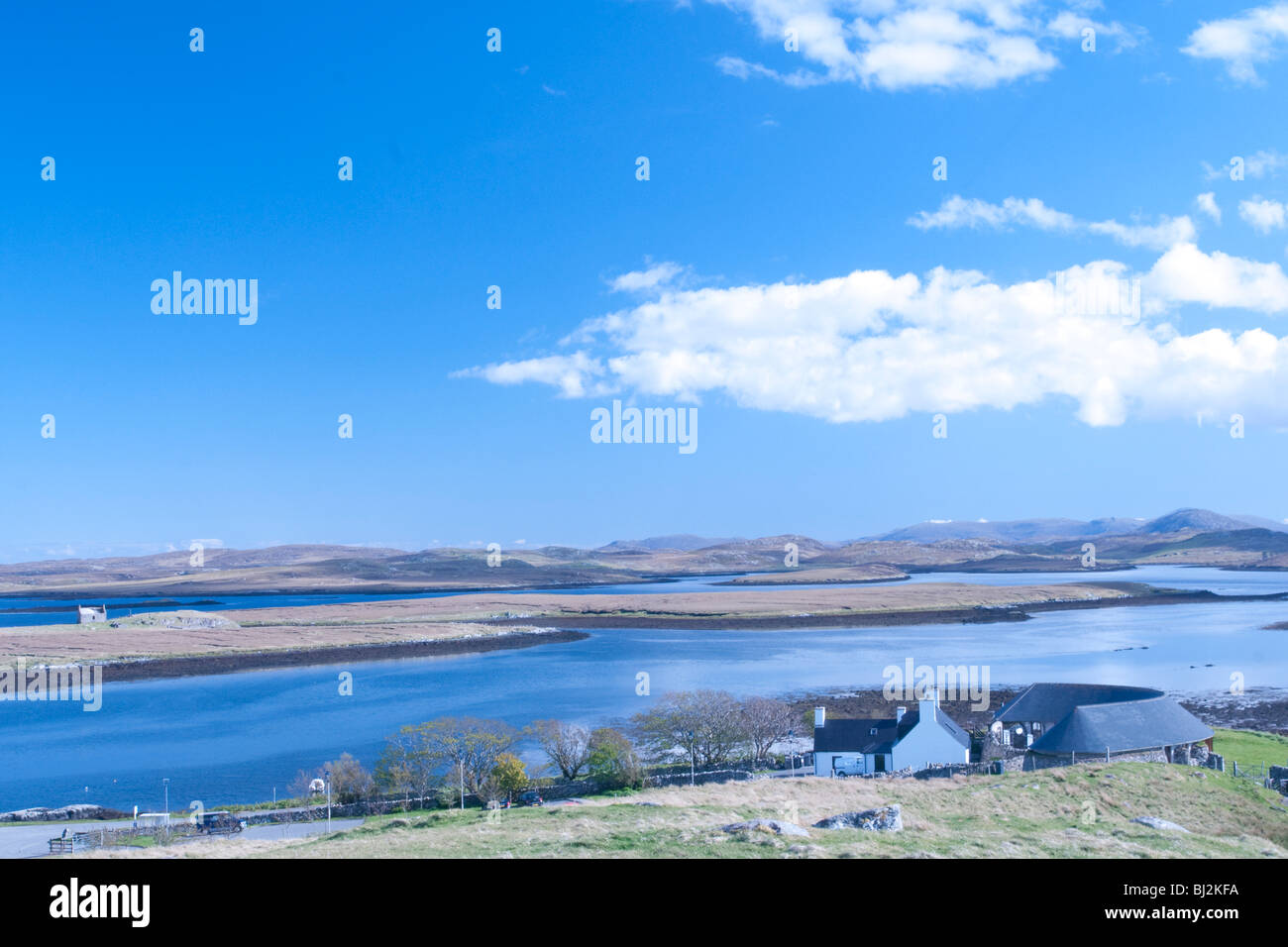 Callanish standing visitor center loch hi-res stock photography and ...