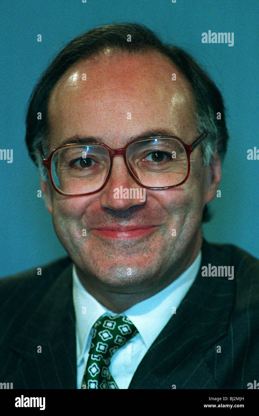 MICHAEL HOWARD QC MP SEC. STATE TO HOME OFFICE 05 December 1993 Stock ...