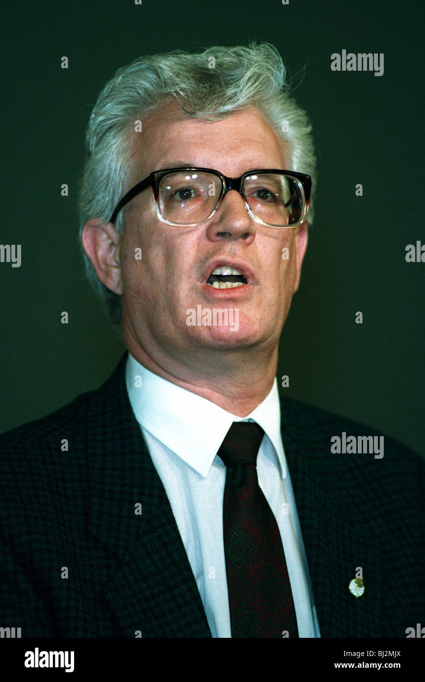 November 1993 hi-res stock photography and images - Alamy