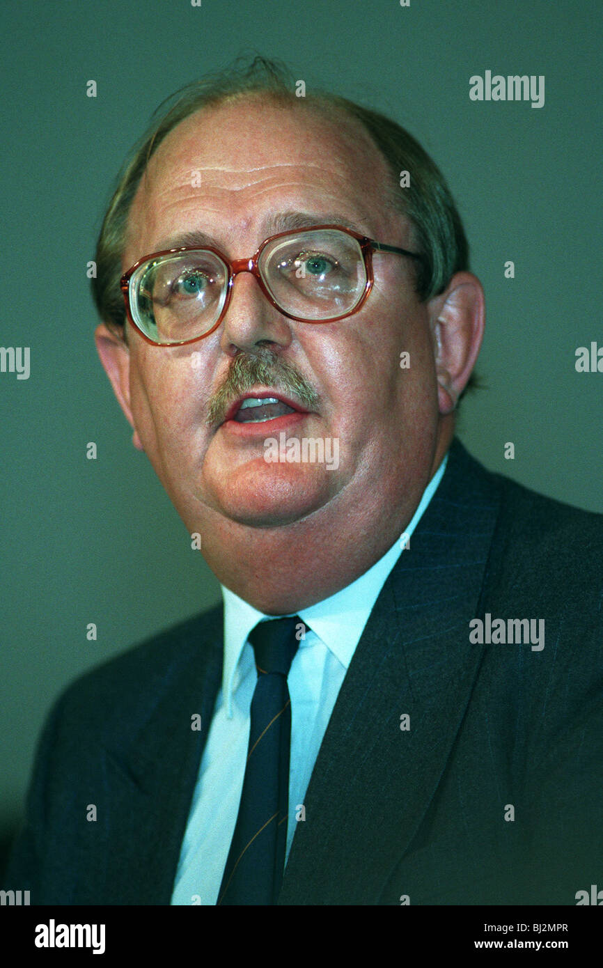 JOHN EDMONDS G.M.B. 23 November 1993 Stock Photo - Alamy