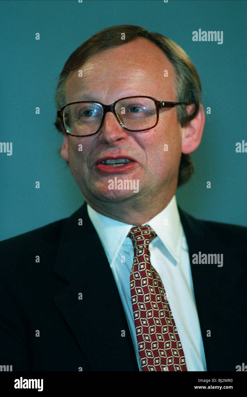 JOHN GUMMER MP SEC. STATE FOR ENVIRONMENT 01 December 1993 Stock Photo ...