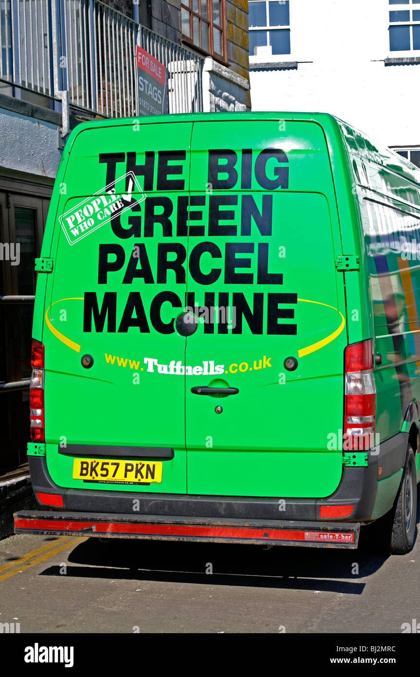 " the big green parcel machine " a tuffnells delivery van Stock Photo ...