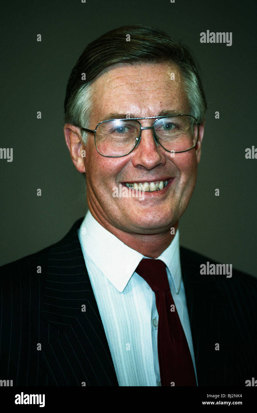 MICHAEL MEACHER MP LABOUR PARTY 20 November 1993 Stock Photo - Alamy