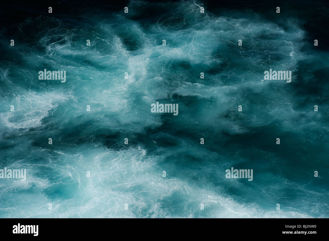 The Pacific Ocean roils over reefs near Sydney, Australia Stock Photo ...