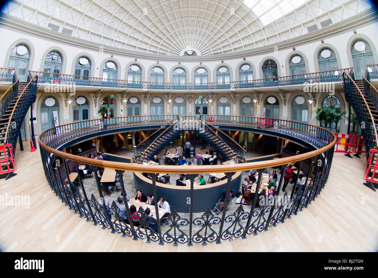 Corn exchange leeds hi-res stock photography and images - Alamy