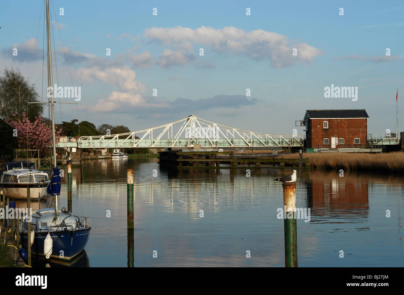 Reedham Railway Swing Bridge over River Yare Stock Photo - Alamy
