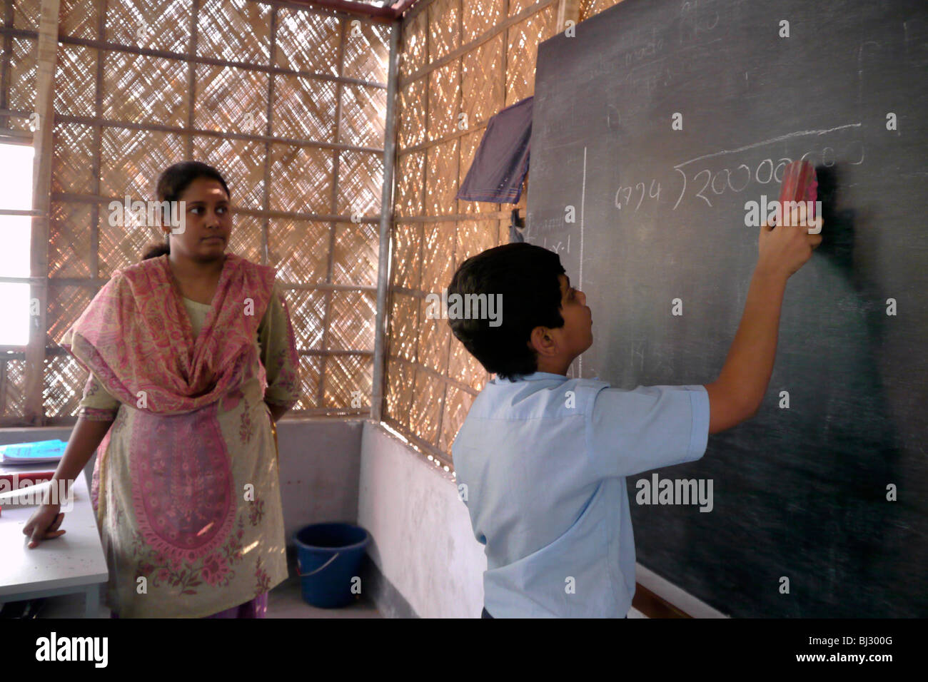 Bangladesh bacha school monipuripara dhaka hi-res stock photography and ...