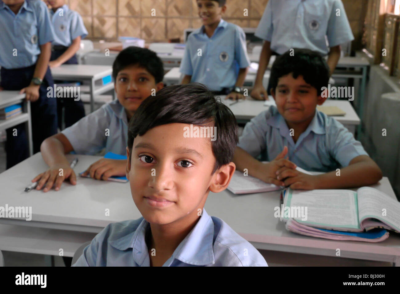 Bangladesh bacha school monipuripara dhaka hi-res stock photography and ...