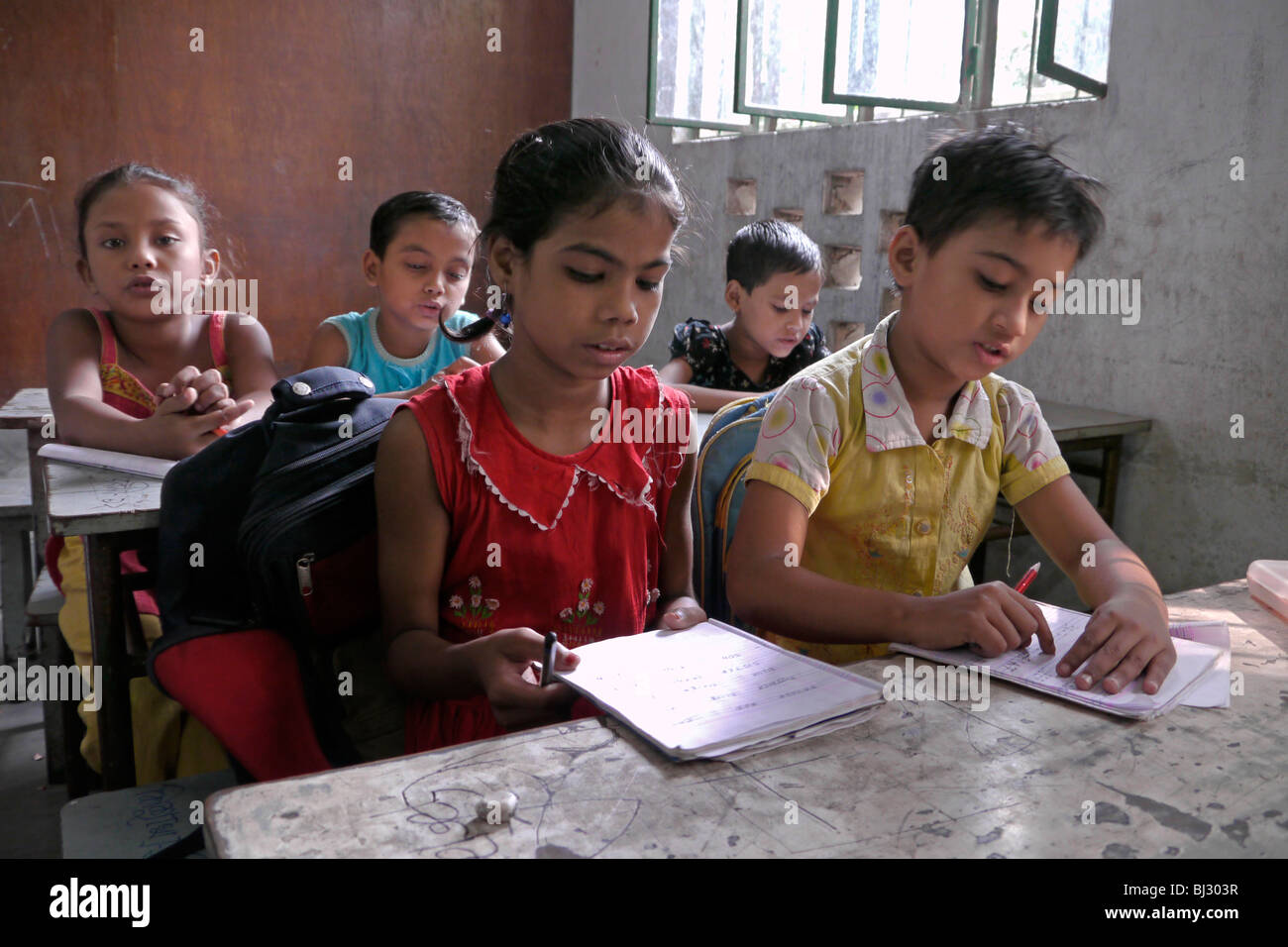 BANGLADESH Primary school for disadvantaged children, Notre Dame ...
