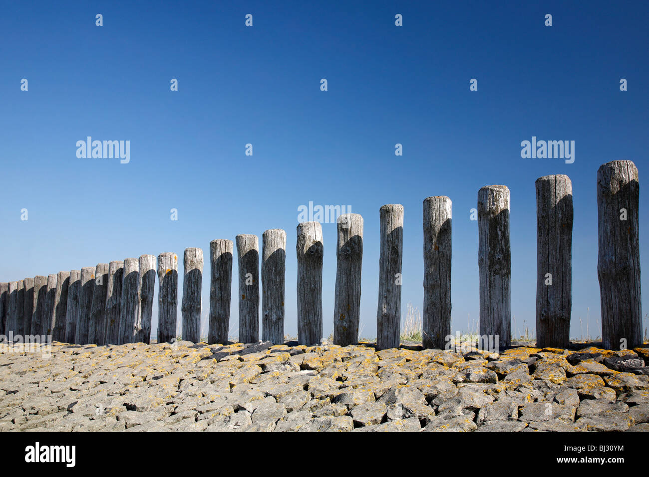 Breakwater with pole hi-res stock photography and images - Alamy