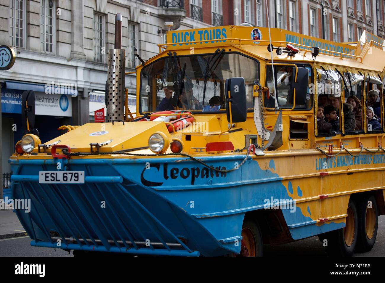 London duck bus hi-res stock photography and images - Alamy
