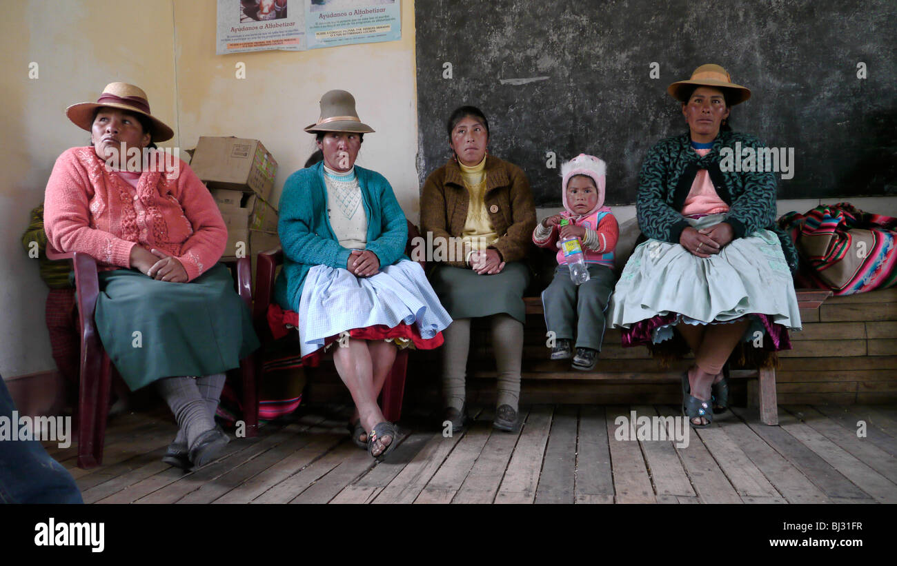 PERU Aymara women at an environment meeting Stock Photo - Alamy
