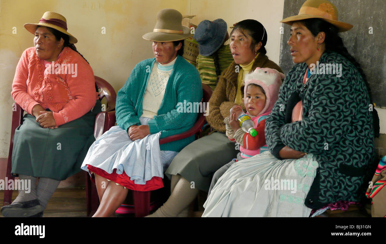 PERU Aymara women at an environment meeting Stock Photo - Alamy