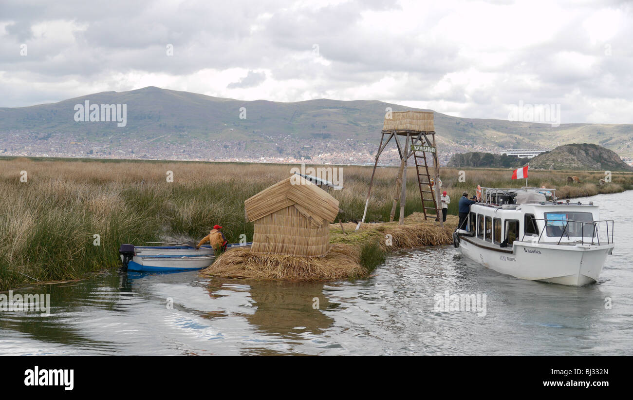 PERU Uros floating islands offshore from Puno, Lake Titicaca ...