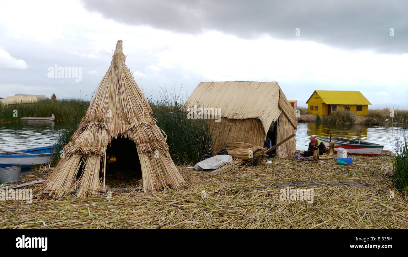 PERU Uros floating islands offshore from Puno, Lake Titicaca ...
