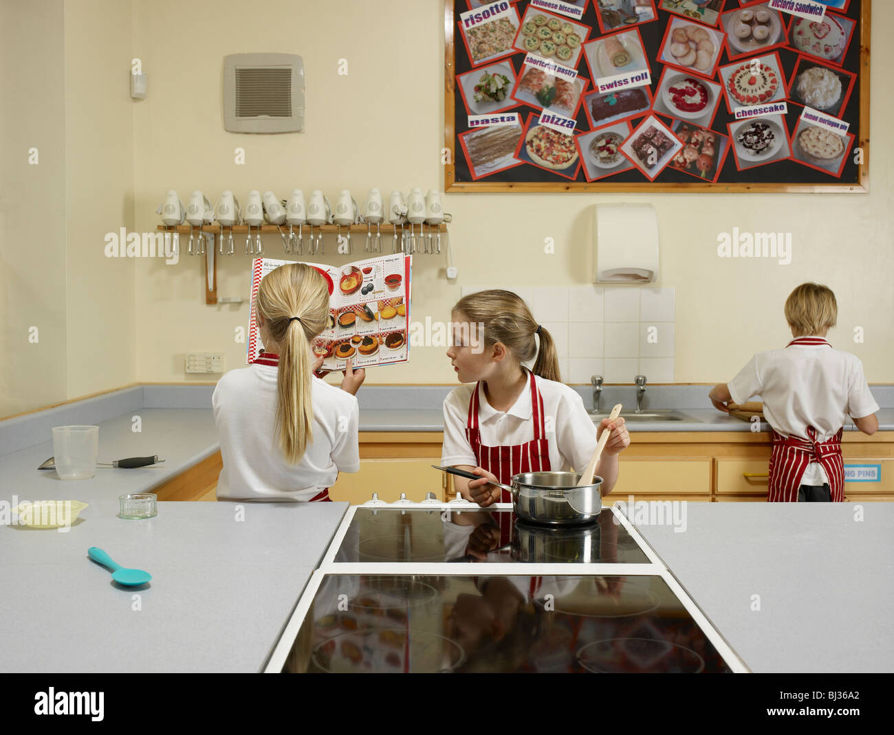 School Cookery Class Children High Resolution Stock Photography and ...
