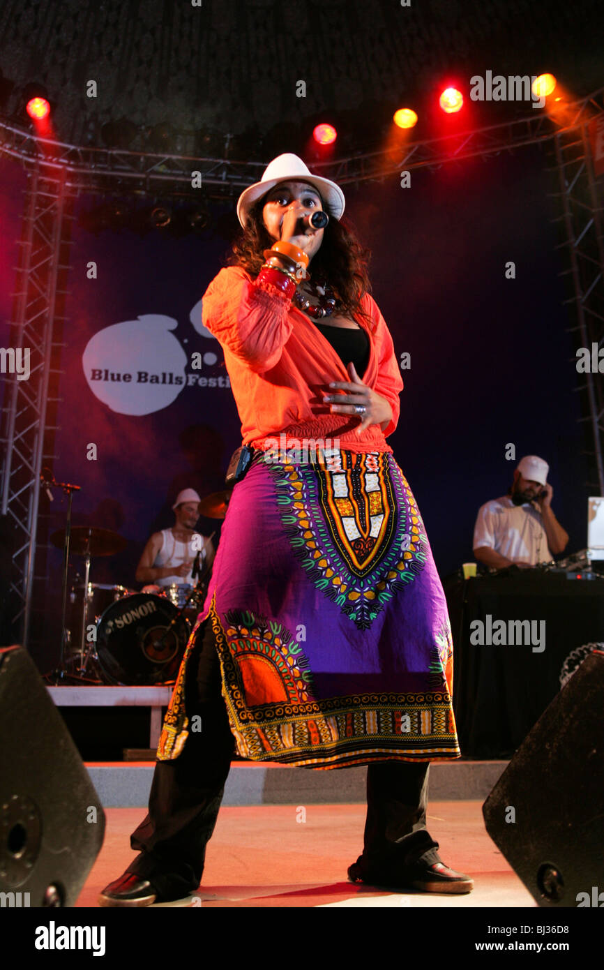 Guerrilla band hi-res stock photography and images - Alamy