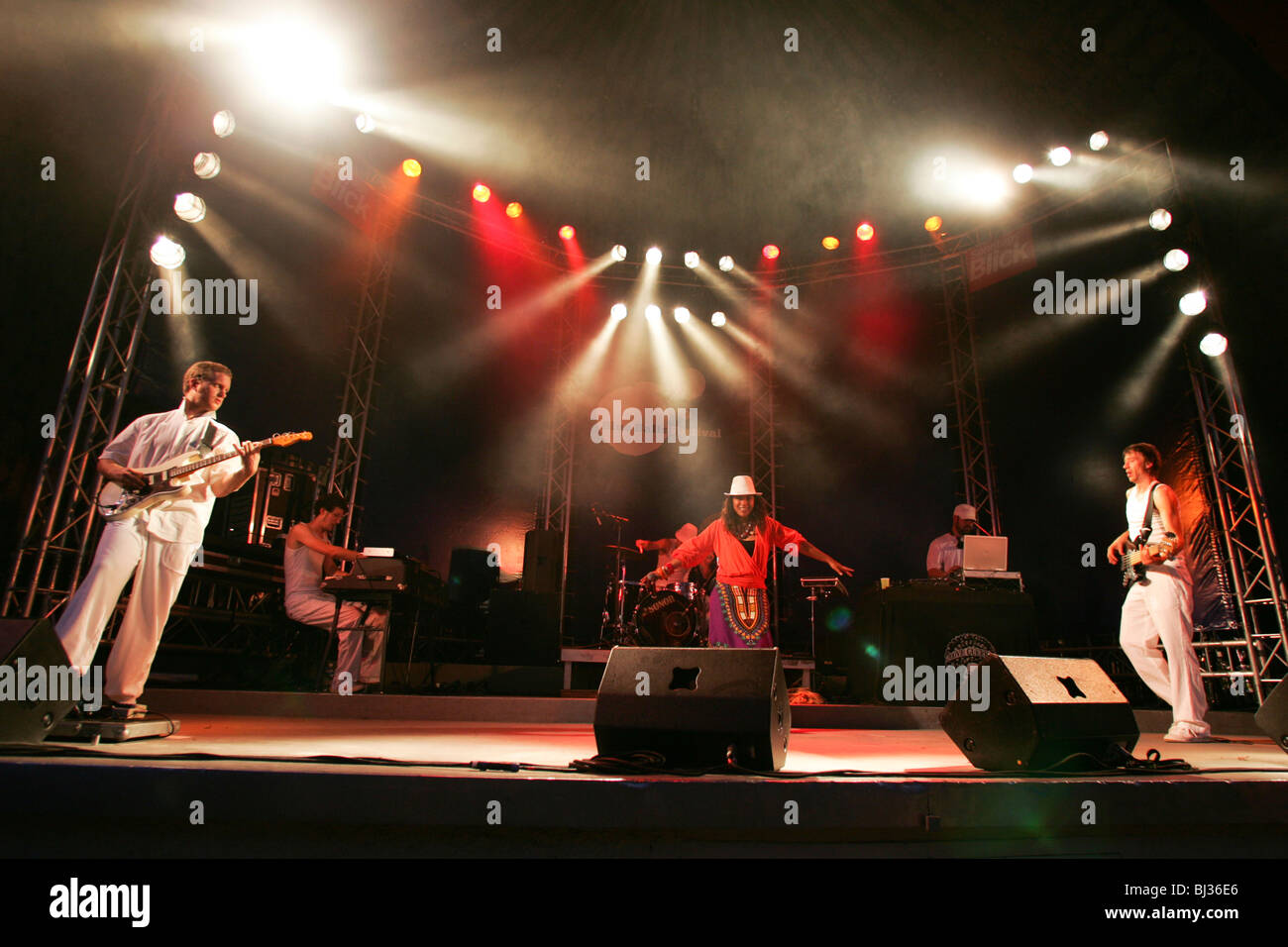 Guerrilla hi-res stock photography and images - Alamy