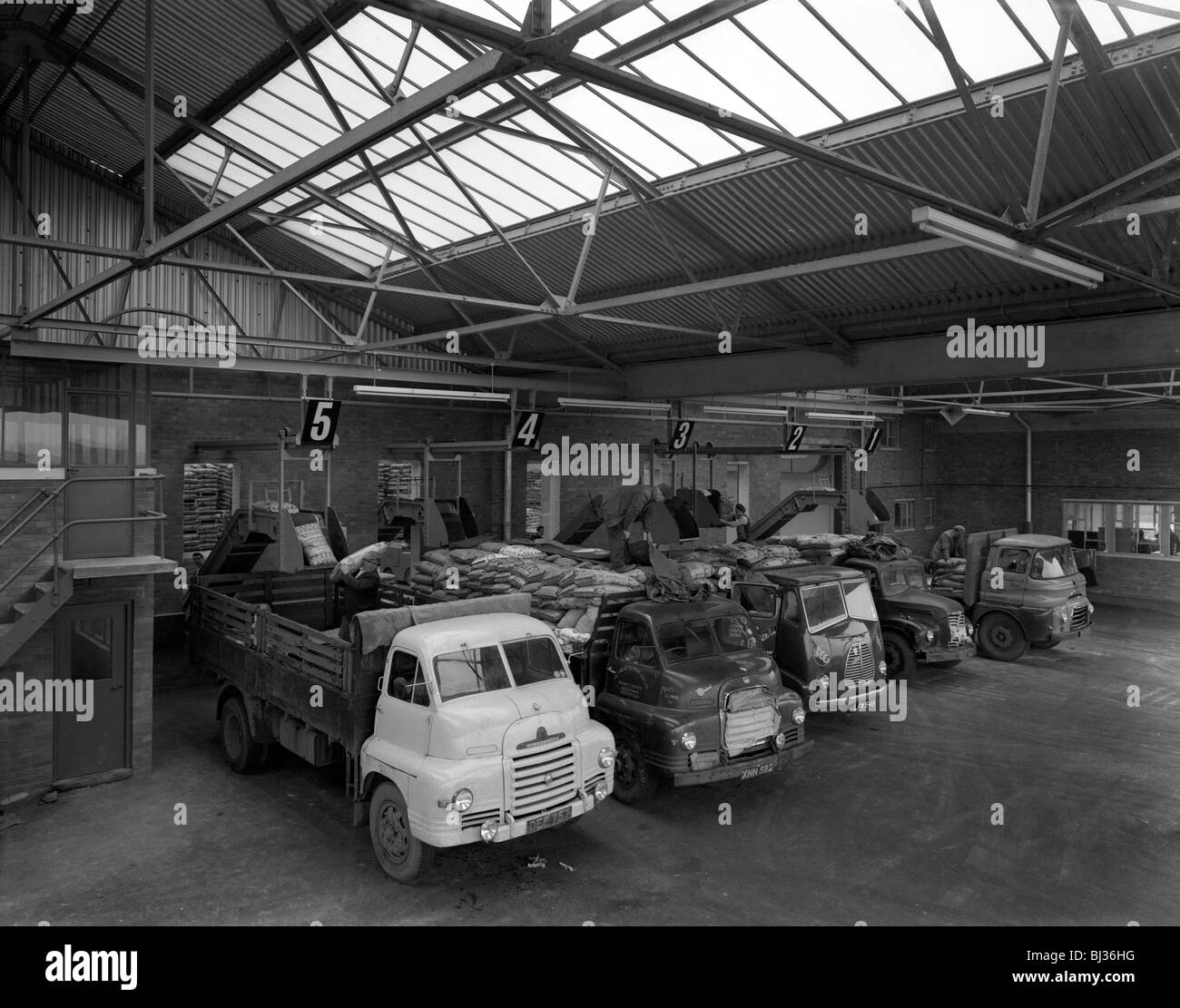 1950s lorry hi-res stock photography and images - Alamy