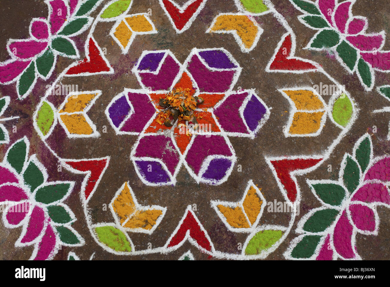 Rangoli hi-res stock photography and images - Alamy