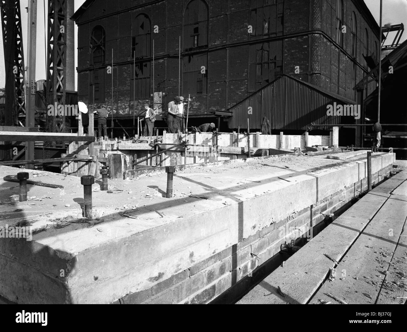 Modernisation of the South Yorkshire coalfields, Cadeby Colliery, near ...