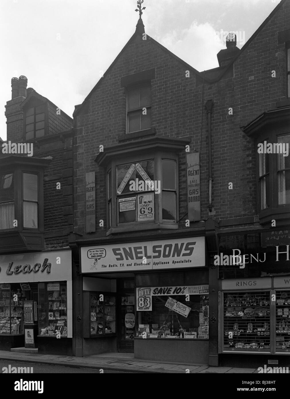 Electrical shop window hi-res stock photography and images - Alamy