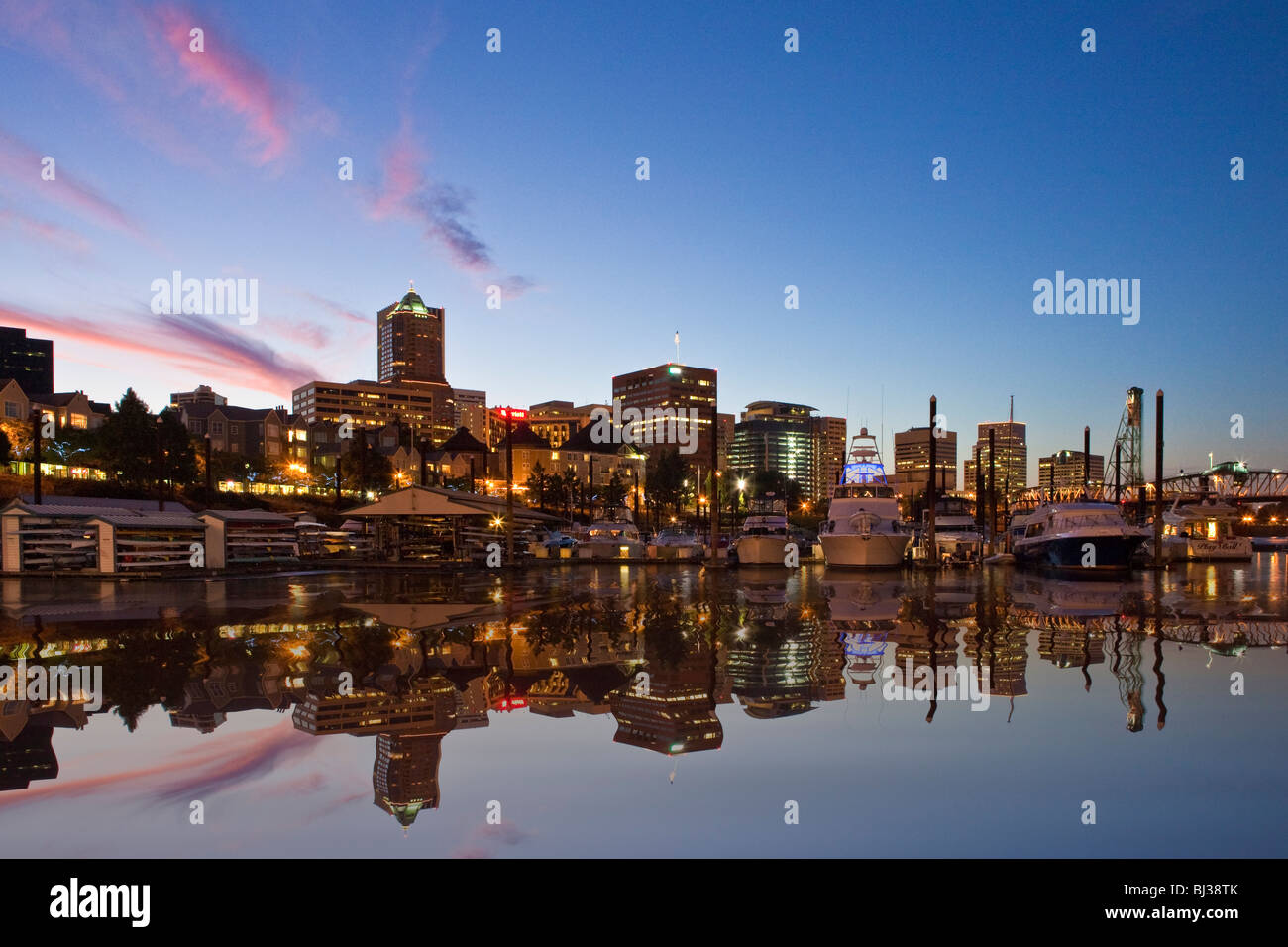 View of downtown Portland, Wilamette River, waterfront, Portland ...