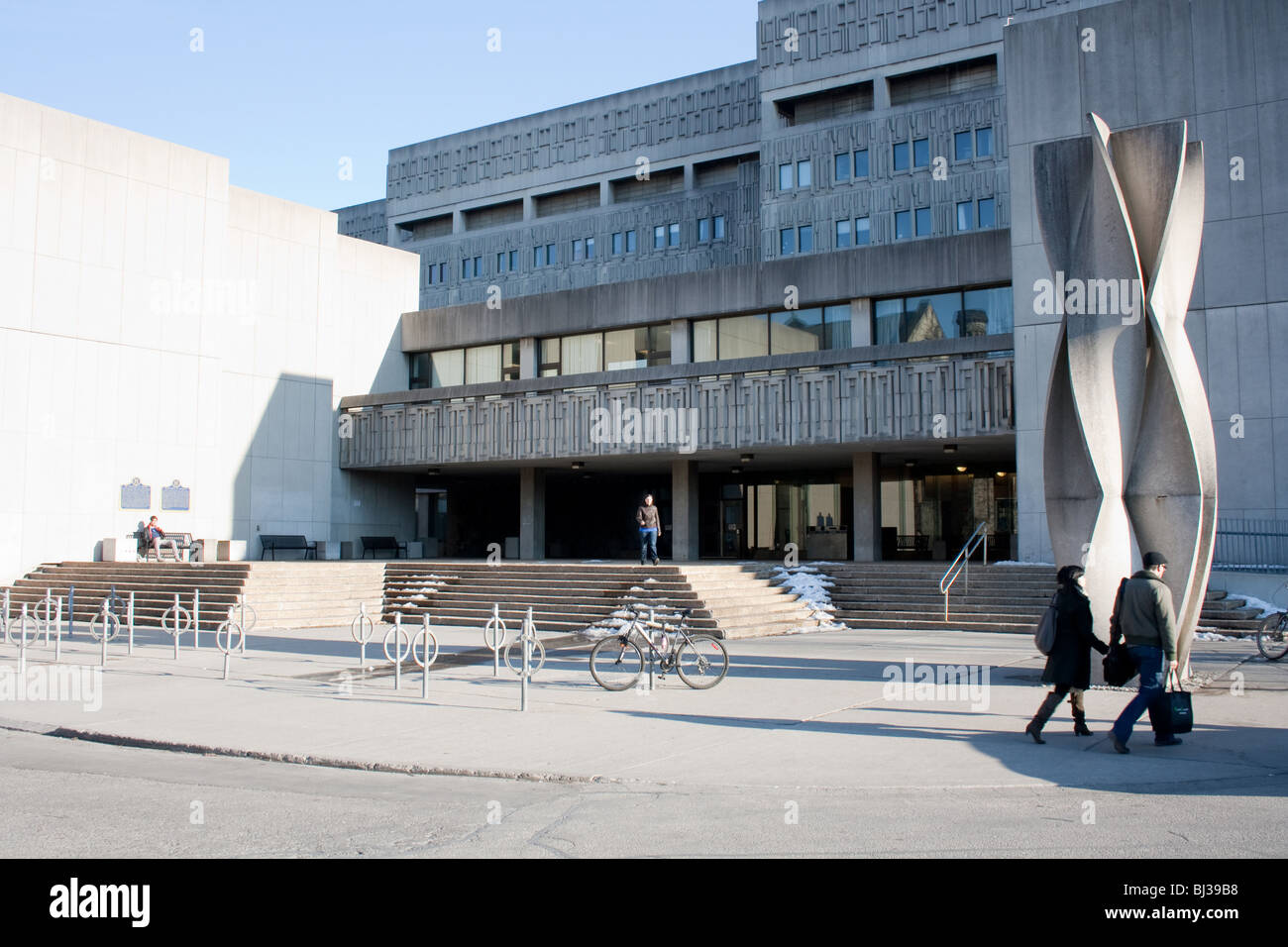 Front entrance to the Gerstein science info center inside the ...