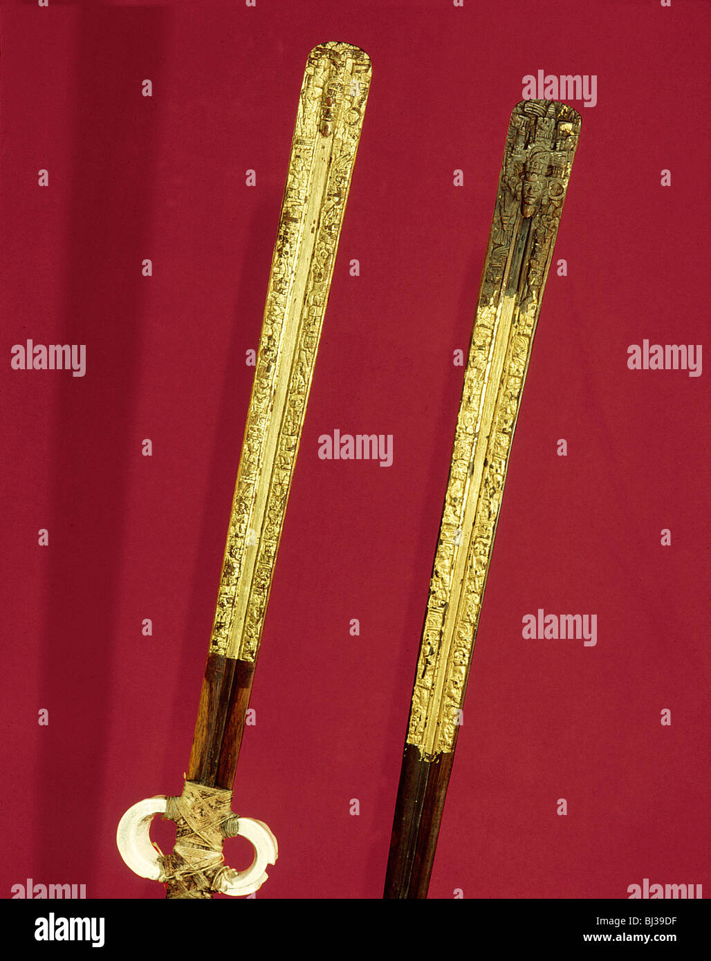 Atlatl aztec hi-res stock photography and images - Alamy