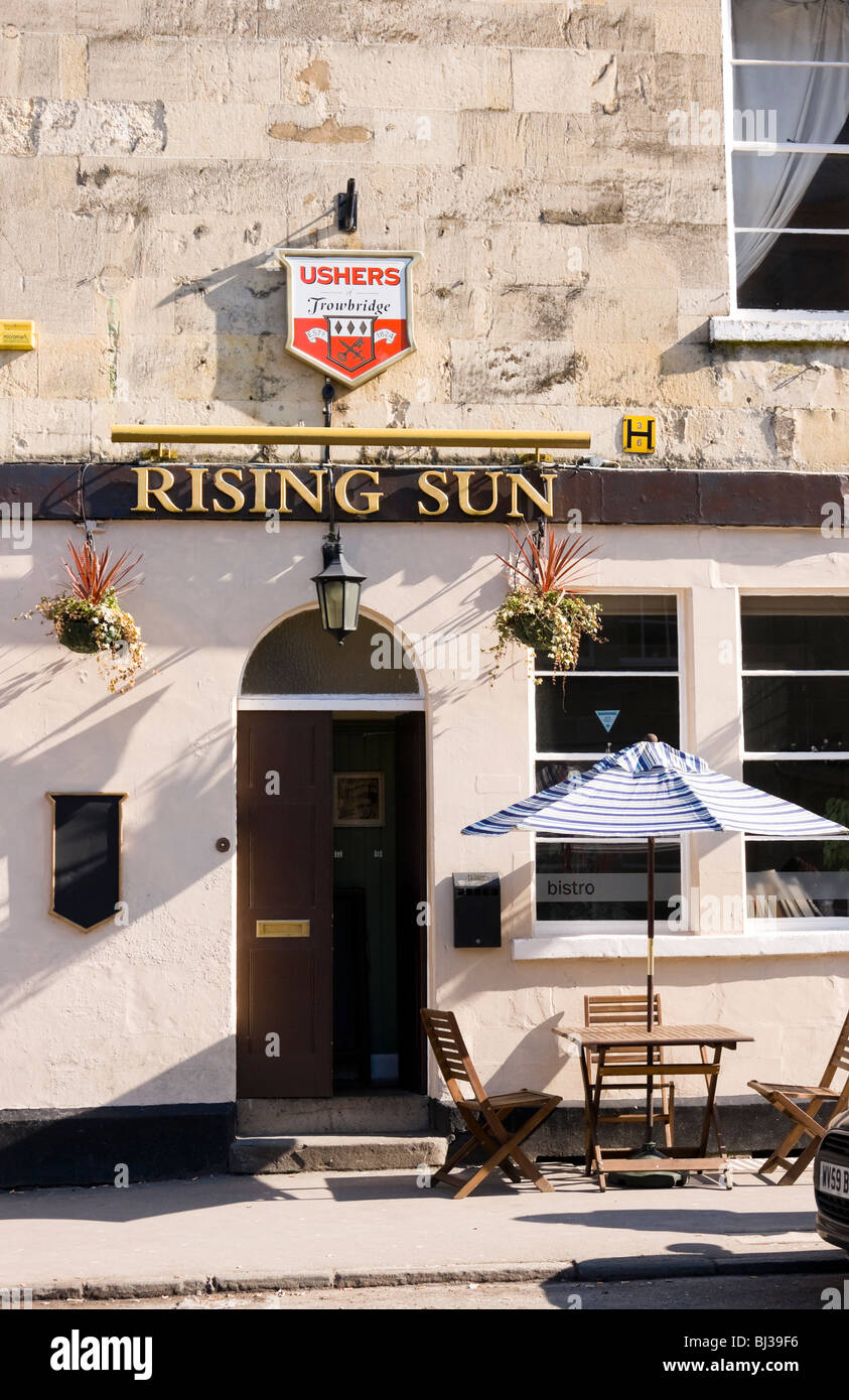 Rising sun pub hi-res stock photography and images - Alamy
