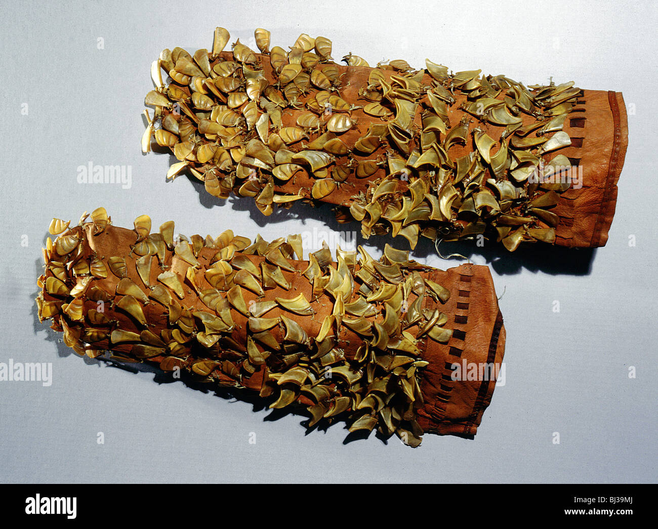 Native american dance glove hi-res stock photography and images - Alamy