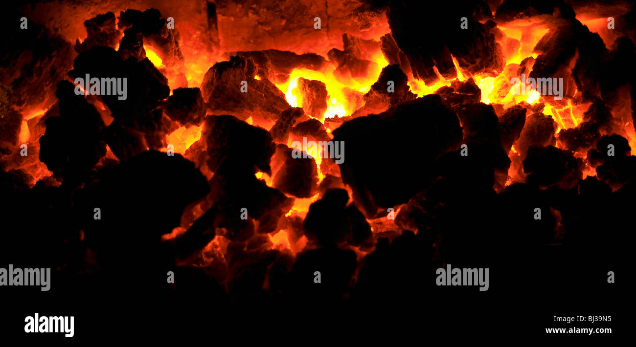 Smokeless barbecue hi-res stock photography and images - Alamy