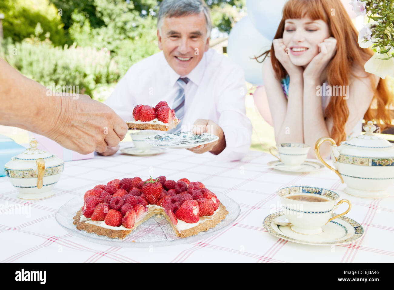 American family backyard friend hi-res stock photography and images - Alamy