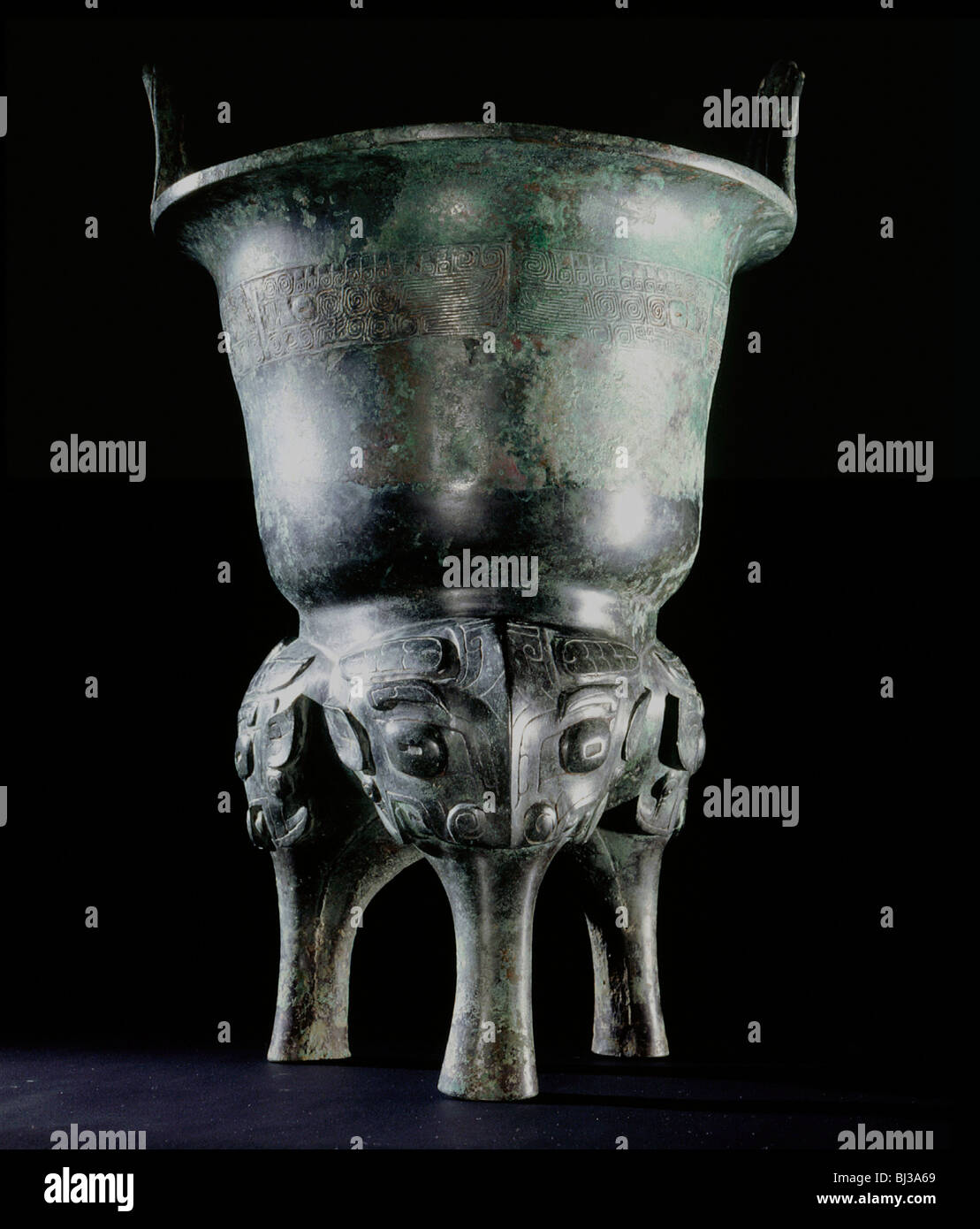 Bronze Vessel Shang Dynasty High Resolution Stock Photography and ...