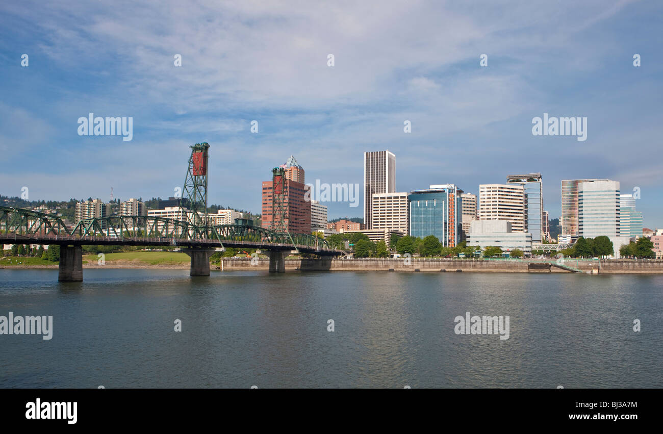 Portland bridges river hi-res stock photography and images - Alamy