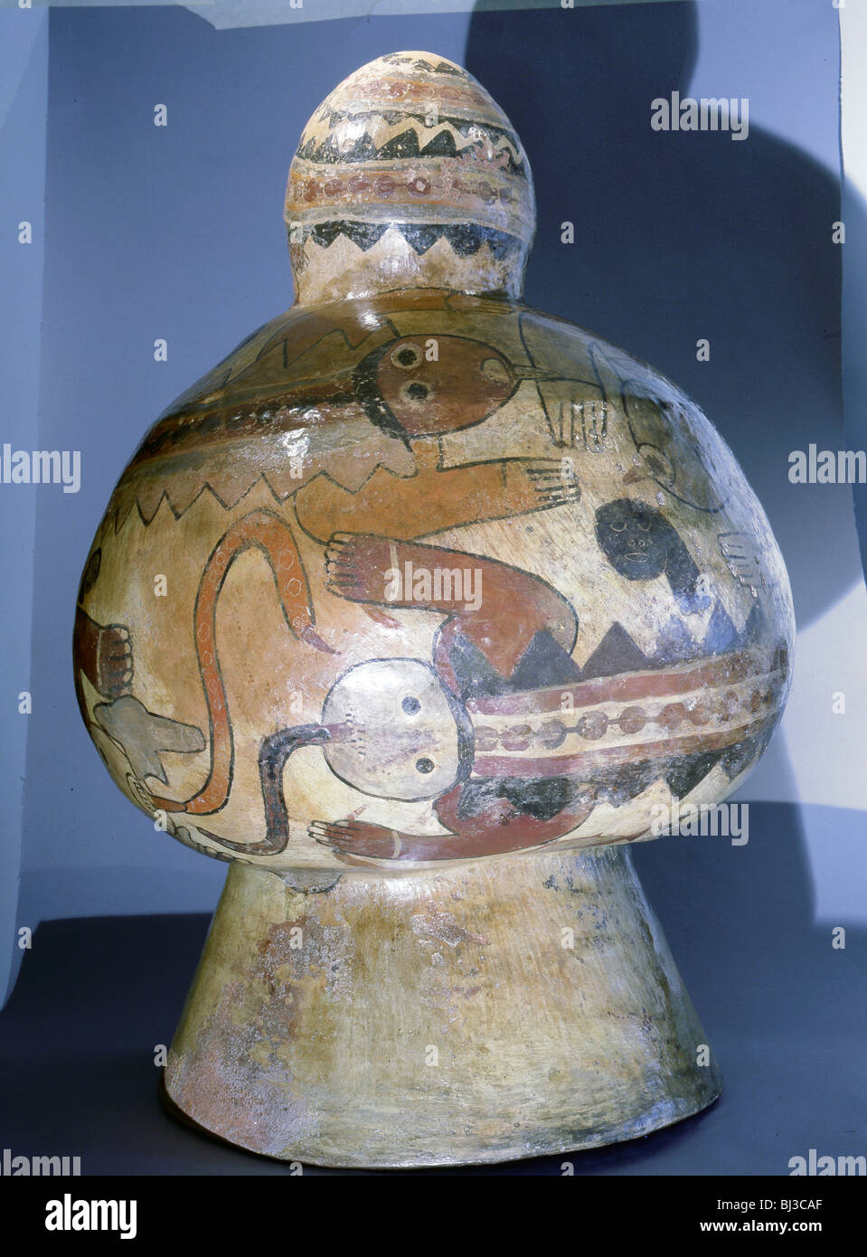 Nazca pottery hi-res stock photography and images - Alamy