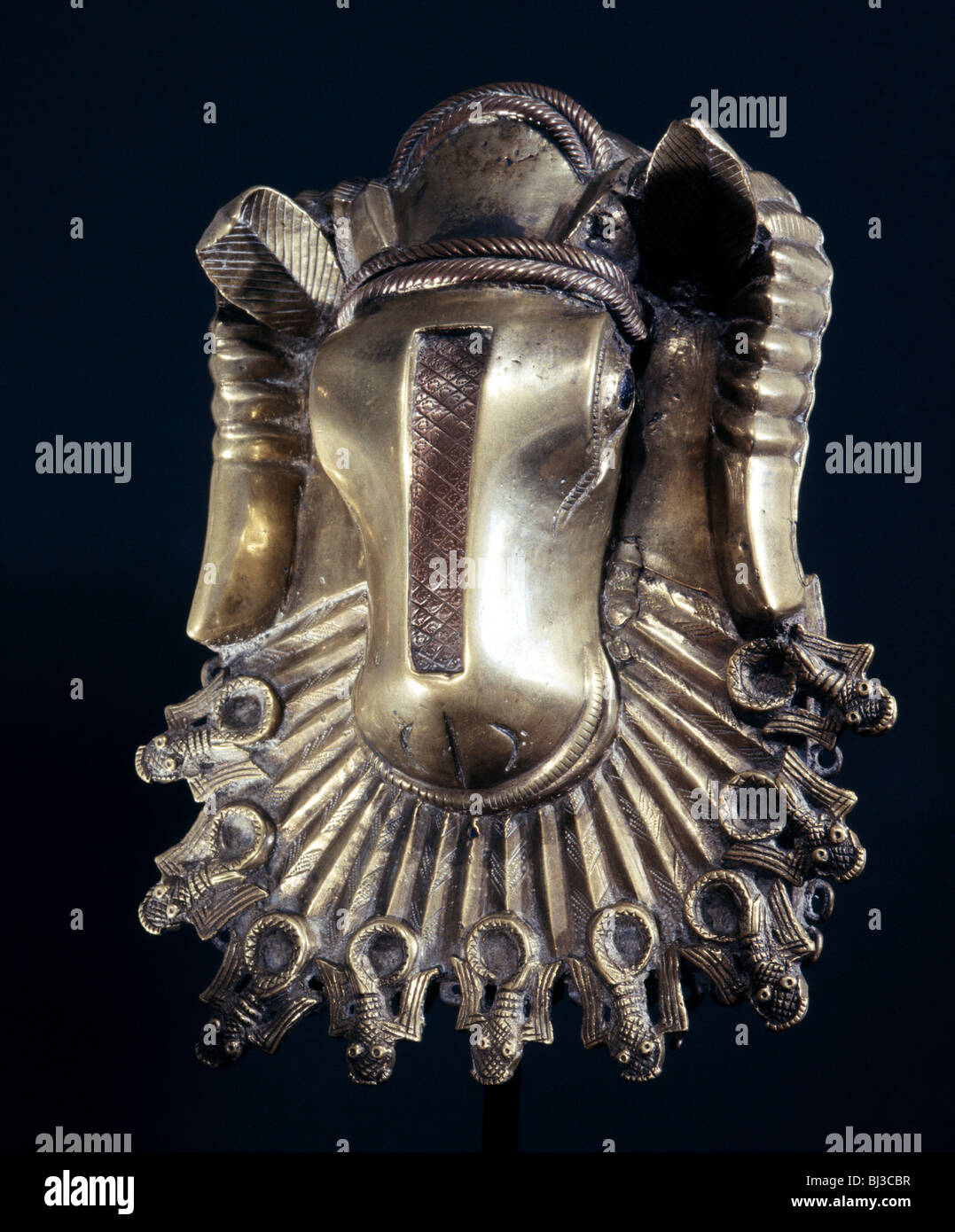 African mask 17th century hi-res stock photography and images - Alamy