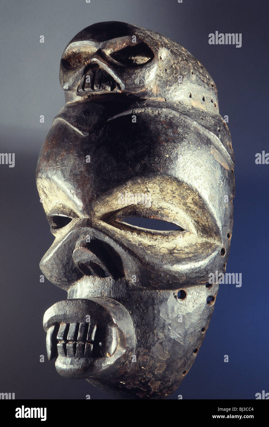 Ekpo face mask hi-res stock photography and images - Alamy