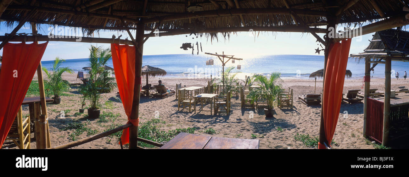 Gecko Bar on the beach, Klong Khong Beach, island of Ko Lanta, Koh ...