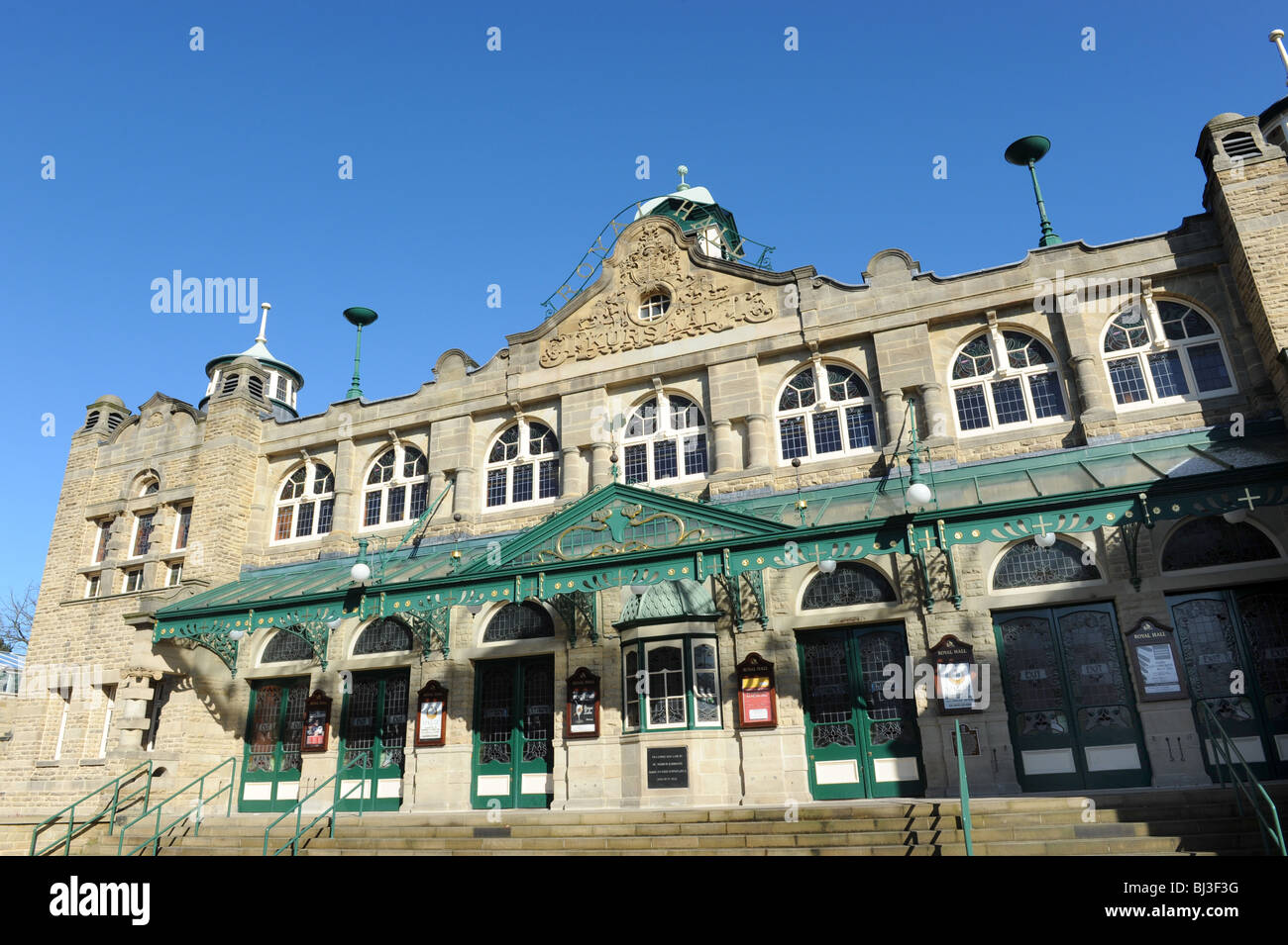 Harrogate theatre hi-res stock photography and images - Alamy