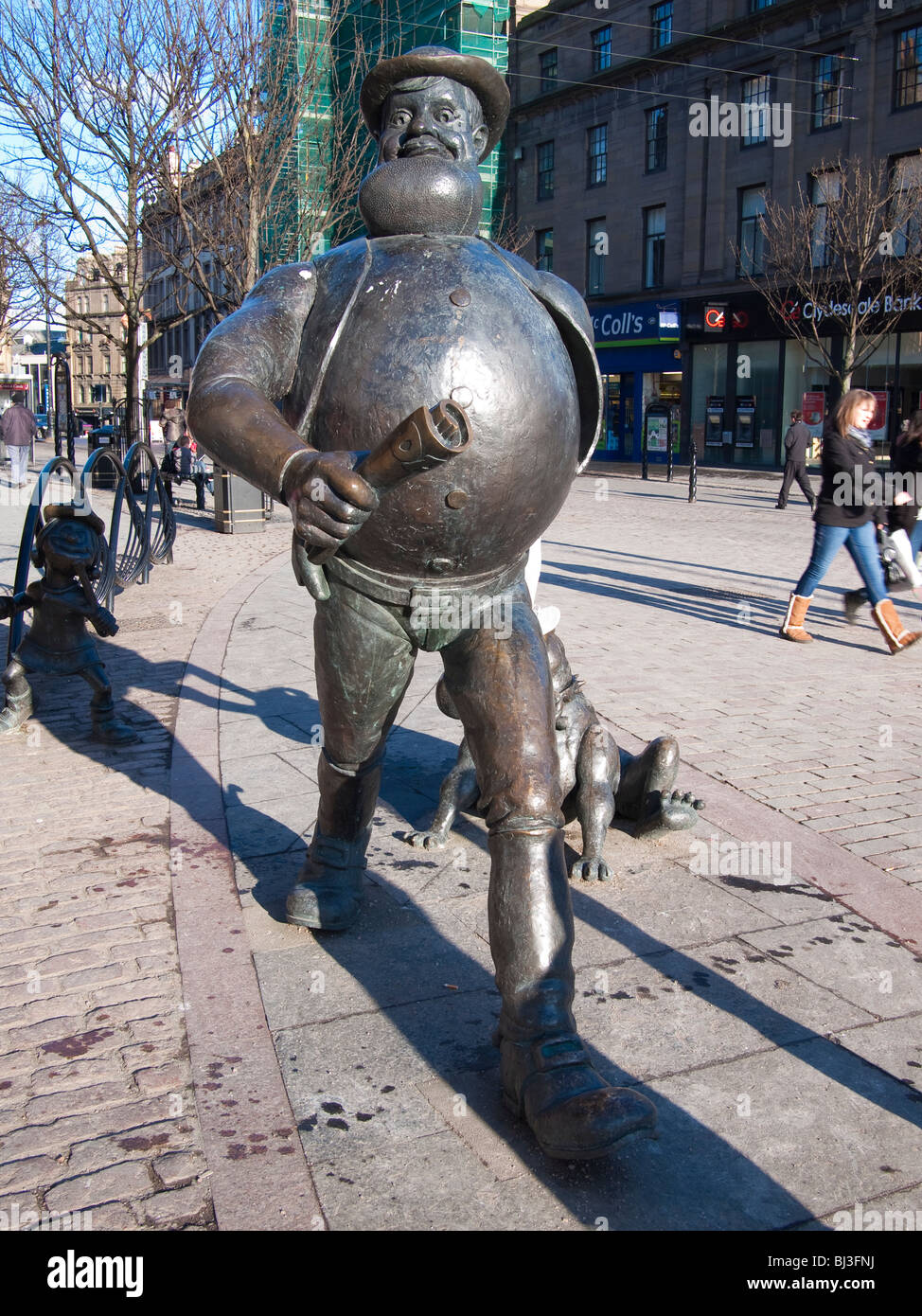 Desperate Dan Statue, Dundee City Centre, Scotland Stock Photo - Alamy
